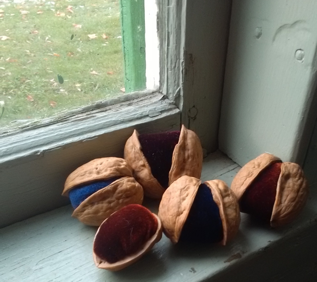 Fancy Work Friday: Sea Shells and Walnuts | If I Had My Own Blue Box: